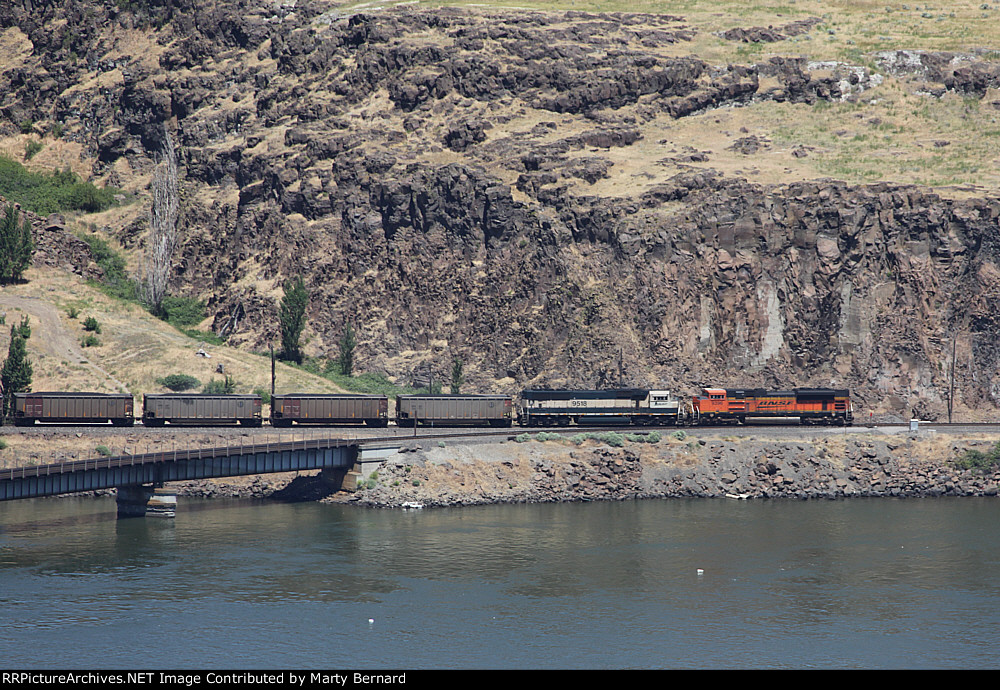 DPUs BNSF 9581 and 9396